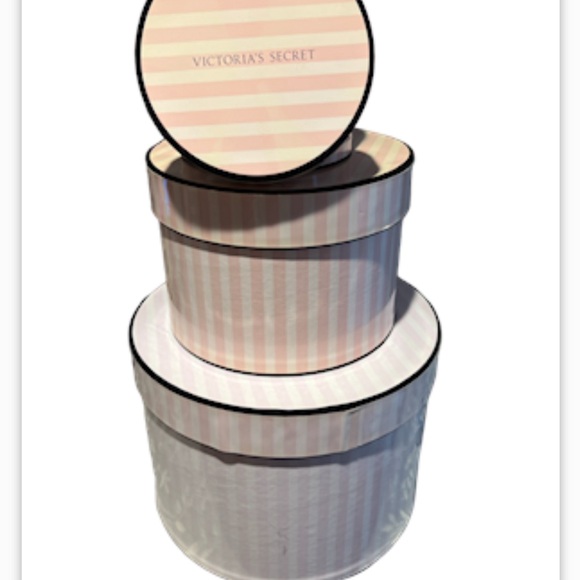 Victoria's Secret | Other | Victorias Secret Hat Boxes Display Props ...
